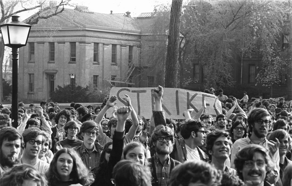 Active Dissent: 1970s College Protests in New York - NewYorkeez